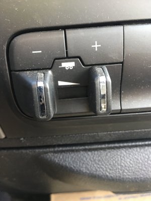 Do our $$$$$ Escalade's not have an integrated brake controller ...
